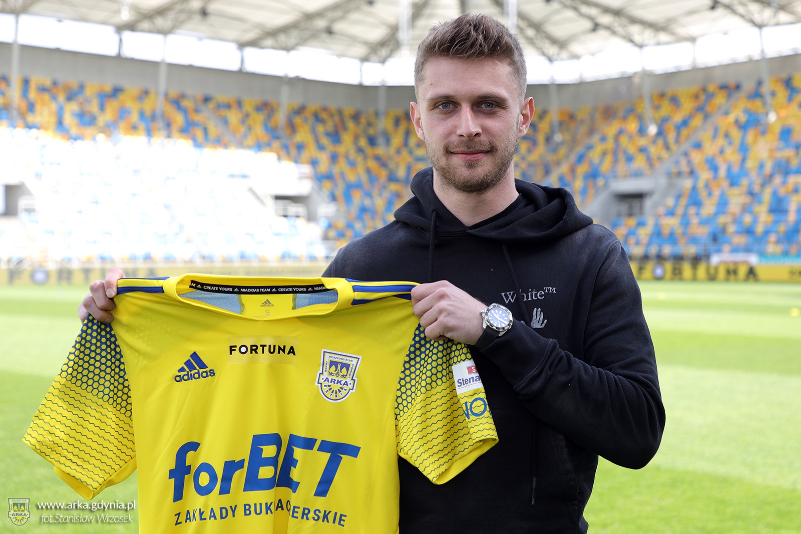 Oficjalnie: Arka Gdynia ściągnęła Huberta Adamczyka
