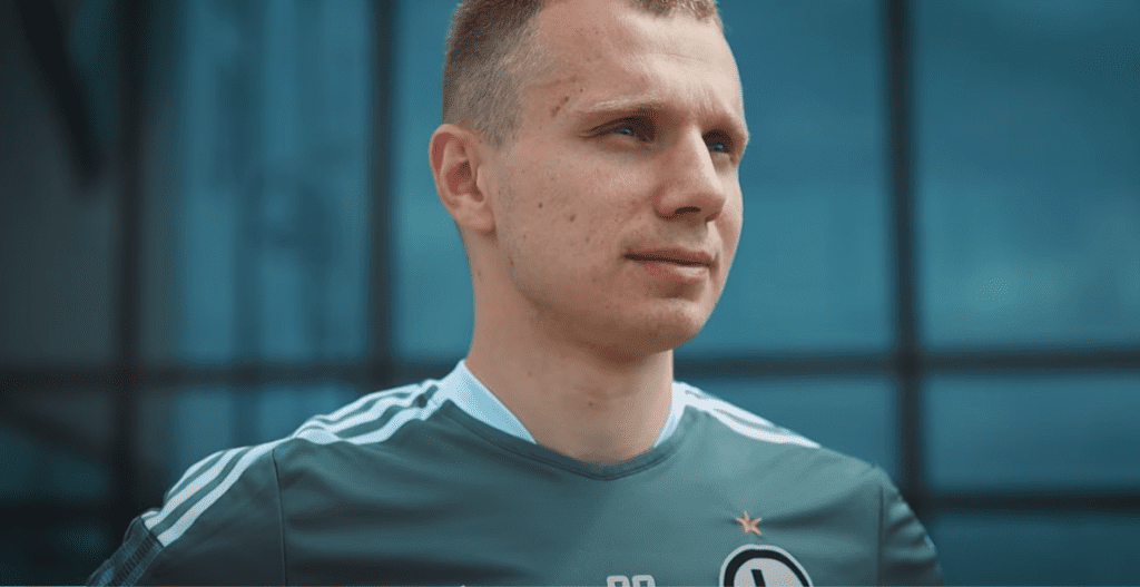 "Przyszedłem, aby wygrywać trofea" - Kun o transferze do Legii Warszawa