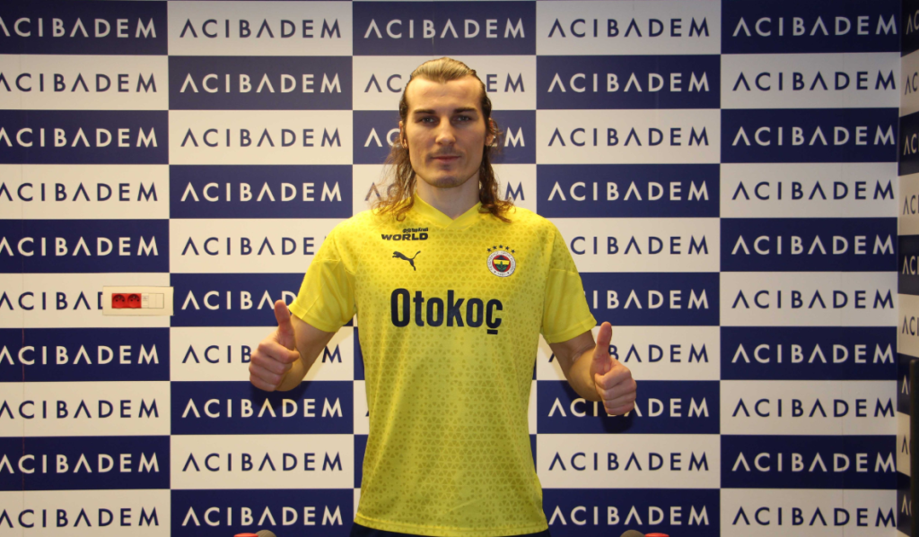 Oficjalnie: Soyuncu wypożyczony do Fenerbahce