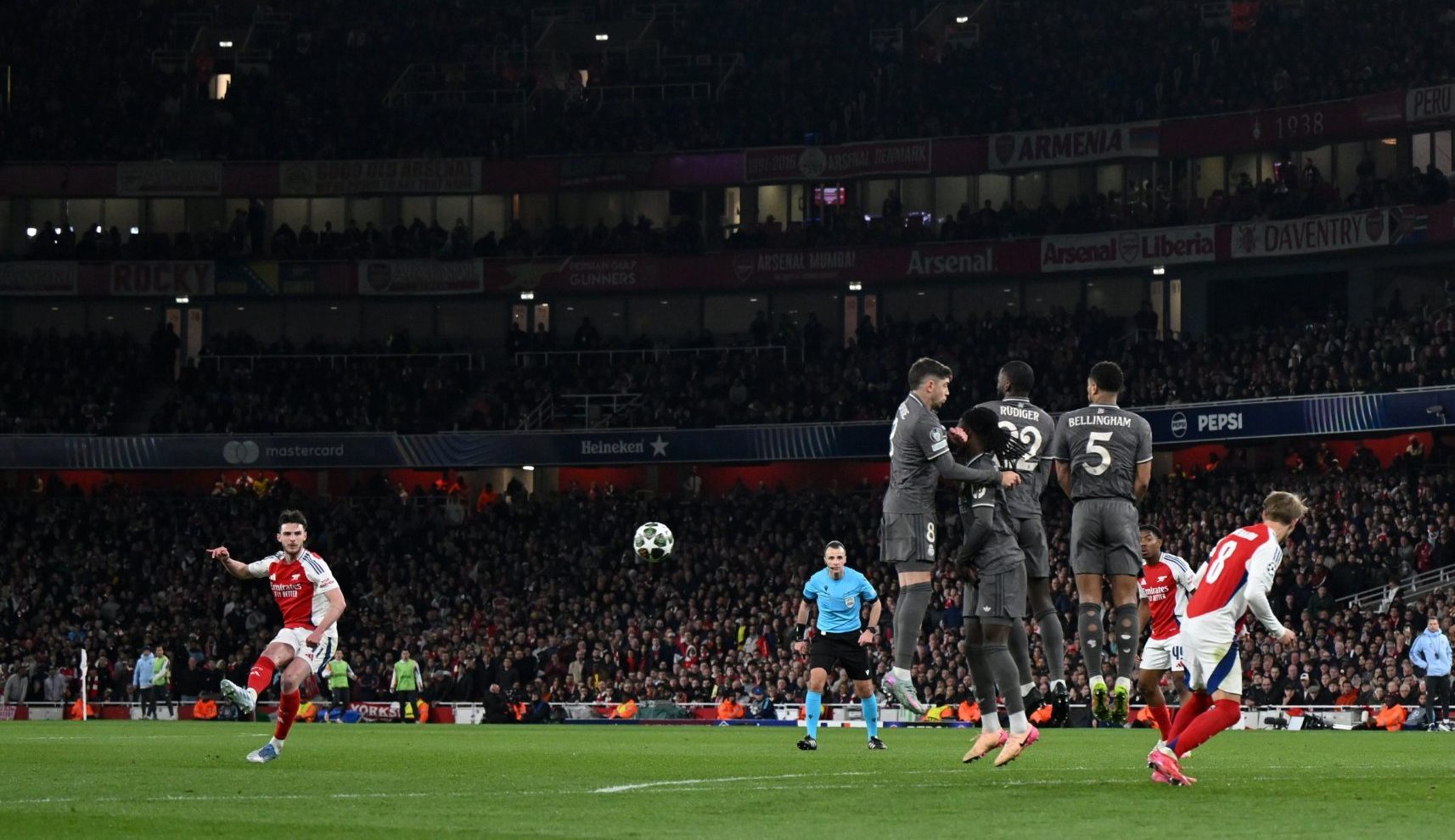 Liga Mistrzów: Declan Rice oszalał! Arsenal gromi Real (SKRÓT WIDEO)